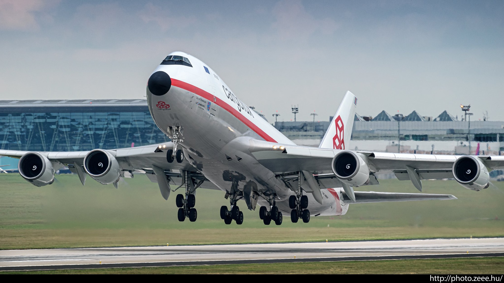 Cargolux makes a statement with surprising Boeing 747 livery - InsideFlyer
