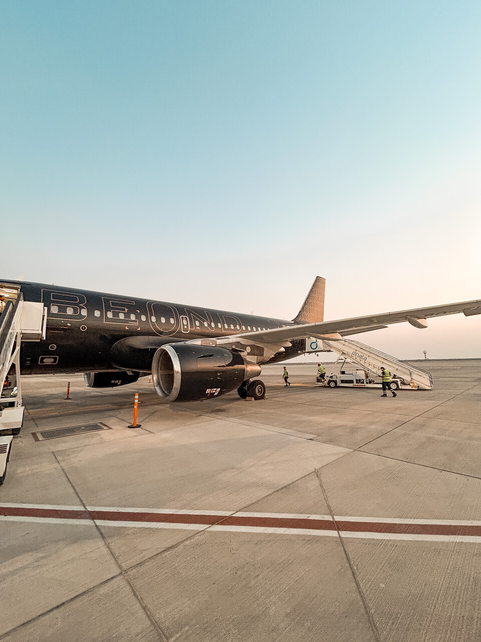 beOnd-Business-Class-Review-Livery-2- InsideFlyer