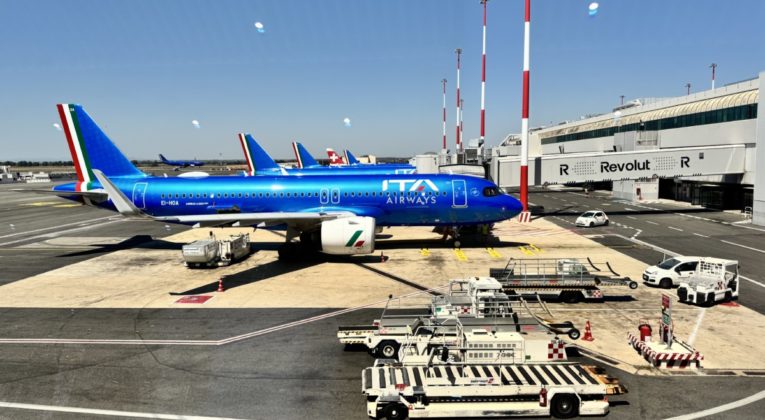 Review-ITA-Airways-Lounge-Piazza-di-Spagna-Rome-FCO-4-765x420 - InsideFlyer